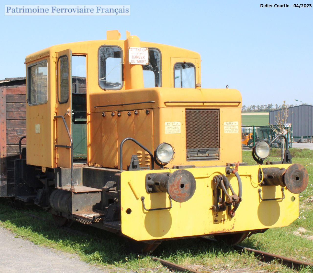 SNCF locotracteur Y-2200 xxxx – Pontfaverger-Moronvilliers - Patrimoine ...
