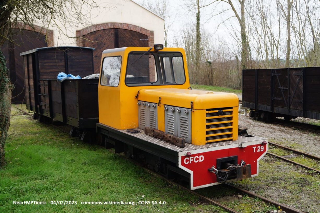 VE60 Armée locotracteur Socofer 334 – APPEVA - Patrimoine Ferroviaire ...